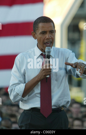 Democratic presidential candidate Barak Obama supporter Yesenia Guillen ...