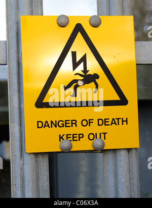 sign of danger of death by electric shock. Electricity Stock Photo - Alamy