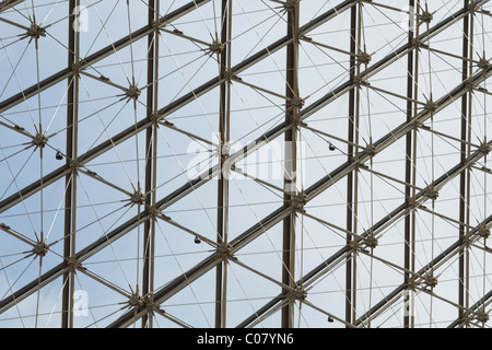 Structure frames of a pyramid, Louvre Pyramid, Musee du Louvre, Paris ...