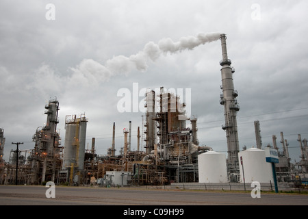 Three Rivers, Texas - The Valero oil refinery, which mainly processes ...