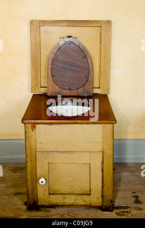 Old slop pail Stock Photo - Alamy