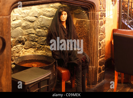 Life-size figure of the witch Alice Kyteler in a pub, Kyteler's Inn ...