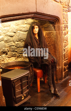 Life-size figure of the witch Alice Kyteler in a pub, Kyteler's Inn ...