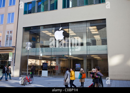Apple Store, Munich, Germany Stock Photo - Alamy