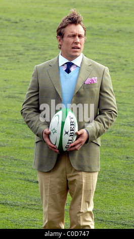 Jonny Wilkinson wearing a suit from Hackett menswear plays around with ...