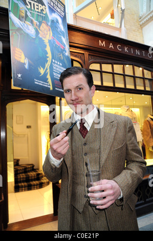 Jo-Stone-Fewings '39 Steps' production in partnership with Macintosh ...