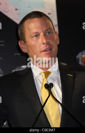 Livestrong Day 2008: Lance Armstrong visits Nevada Cancer Institute to ...