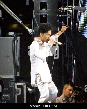 Prince Coachella Music Festival 2008 - Day 2 Indio, California - 26.04. ...