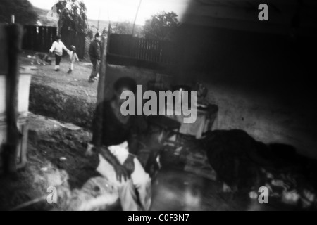 Romani family from the gypsy village of Gigikhana near Bukhara, Uzbekistan Stock Photo - Alamy