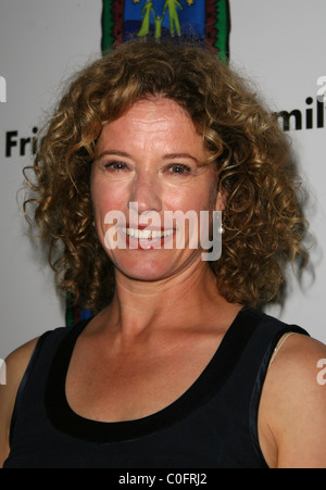 Nancy Travis Friends of the Family 12th Annual Families Matter Benefit ...