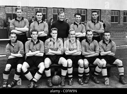 Wolverhampton Wanderers football team 1950s Willie Forbes, Terry ...