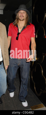 Kid Rock leaving Hakkasan Restaurant smoking a large cigar London ...