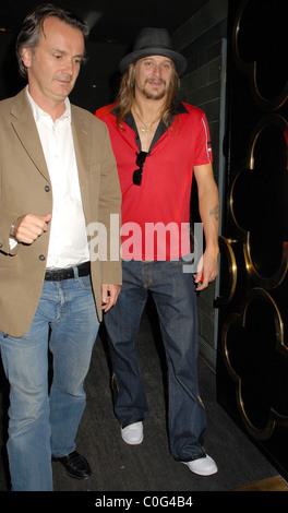 Kid Rock leaving Hakkasan Restaurant smoking a large cigar London ...