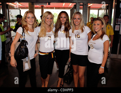 Guest, Julia (girlfriend of Marcell Jansen), Melanie (girlfriend of ...