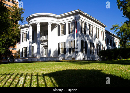 The Mississippi Governor's Mansion in Jackson, Mississippi, USA Stock ...