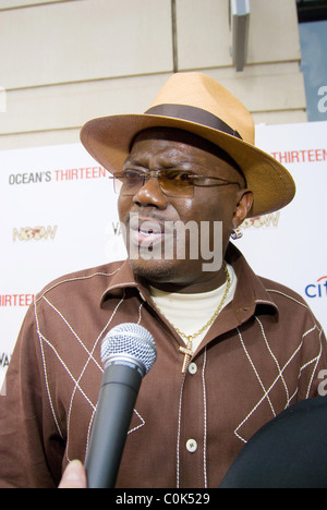 BERNIE MAC DIES LATEST: Comedian BERNIE MAC has died after losing his ...