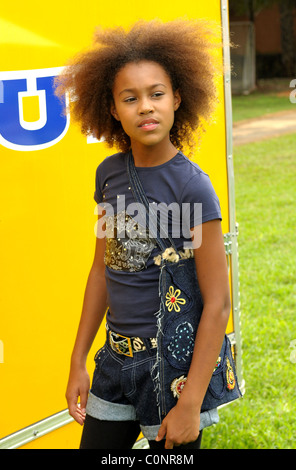 Sony BMG recording artist Cassidy and Yanina Onyewenjo from Daddy Cool ...