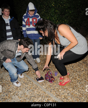 Laura White and Austin Drage give sweets and sign autographs for fans ...