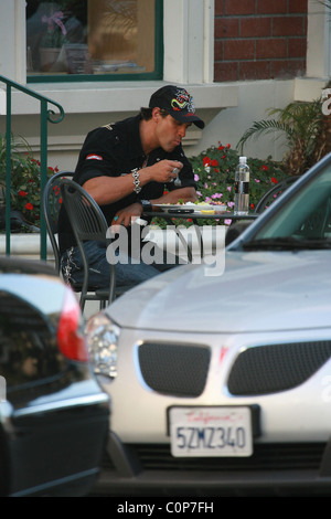 Jeff Bozz eating breakfast in Beverly Hills Los Angeles, California ...