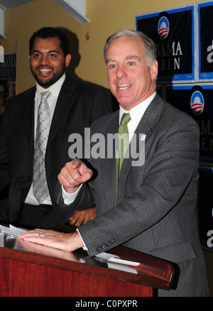 Howard Dean DNC Chairman Howard Dean visits the 'Obama for President ...