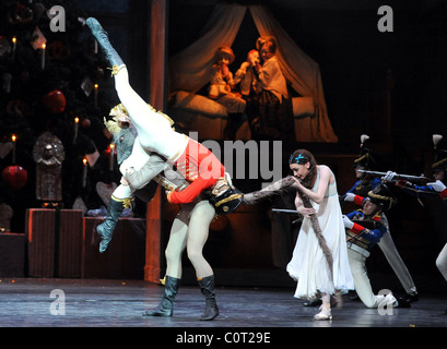 Elizabeth Harrod as Clara, Sergei Polunin as Prince and Alastair ...