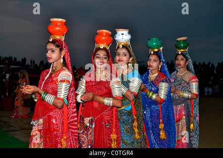 Dancers in traditional dress from Miahuatlan dance the Mixtec Jarabe at ...