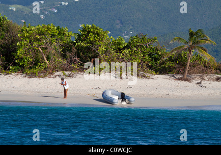 The idyllic tiny islet of Sandy Spit, British Virgin Islands Stock ...