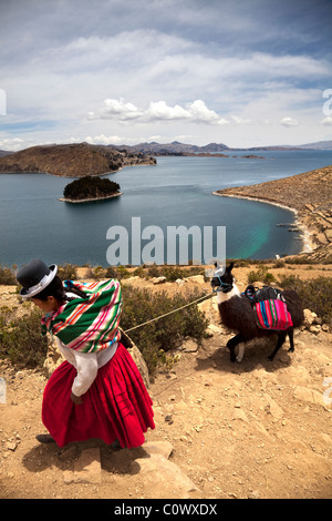 Bolivian women in colorful traditional costumes marching during the ...