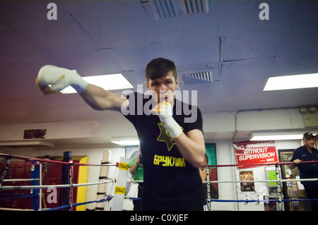 Former World Boxing Association super welterweight champion Yuri ...