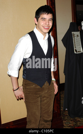David Archuleta Cedars-Sinai Board of Governors honour Ryan Seacrest ...