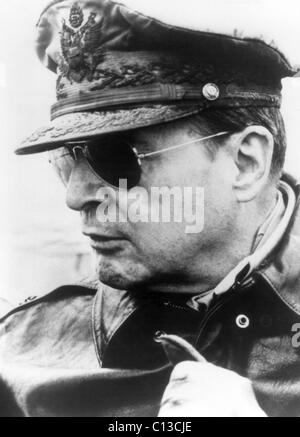 Portrait of General Douglas MacArthur in uniform with cigar Stock Photo ...