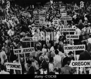 US REPUBLICAN CONVENTION IN CHICAGO BANNERS 25 JULY 1960 Stock Photo ...