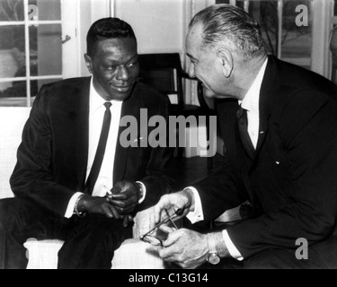 President Lyndon Johnson in conversation the Tom Fletcher family of ...