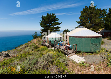 People sitting in the Big Sur river at the River Inn Stock Photo - Alamy