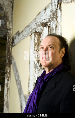 Ray Davies and Dave Davies of The Kinks pop group rehearsing in their ...