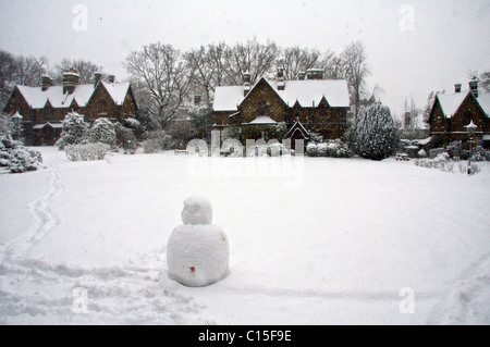 Snow fall in Highgate London, England - 02.02.09 Stock Photo - Alamy