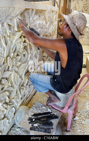Craftsman, Ubud, Bali, Indonesia Stock Photo - Alamy