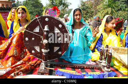 Indian college girls perform 'Gidha', the folk dance from the state of ...