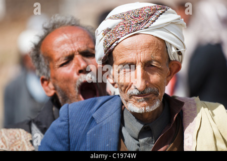 Yemen portrait Yemeni man traditional Djambia Jambia Jambiya dagger man ...