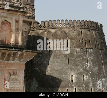 India tourism castle ruins history historic buildings Stock Photo - Alamy