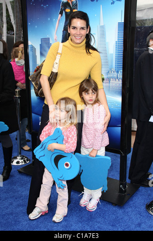 Angie Harmon - Monsters Vs Aliens Premiere at the Gibson Amphitheatre ...
