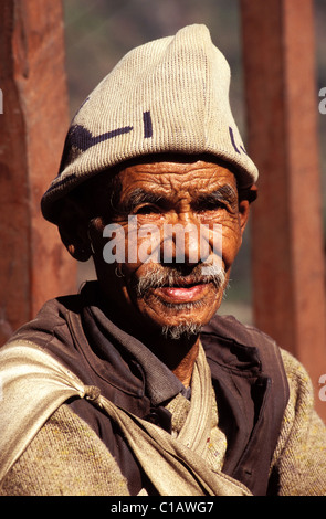 Nepal, the Annapurnas region, nepalese face Stock Photo - Alamy
