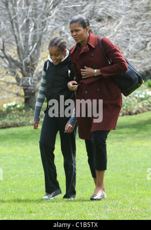 Malia Obama and Michelle Obama The Obama family returned from their ...
