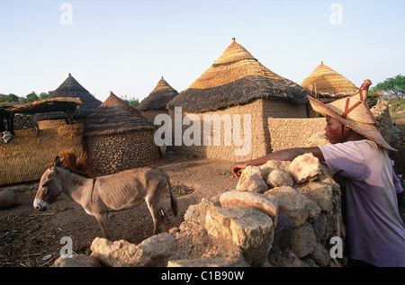 Kapsiki people village, Mandara Mountains, Cameroon Stock Photo - Alamy