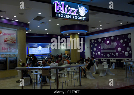 Blizz Frozen Yogurt Healthy Stock Photo - Alamy