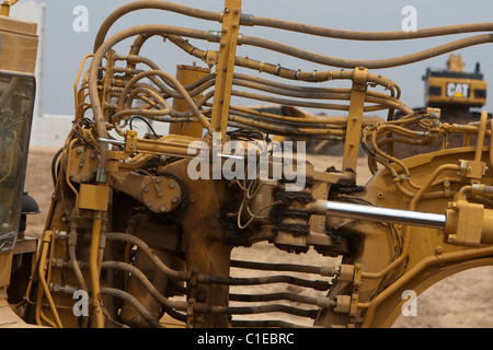 heavy equipment bulldozer scrapper caterpillar cat construction moving ...