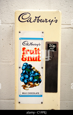 cadburys chocolate vending machine UK Stock Photo - Alamy