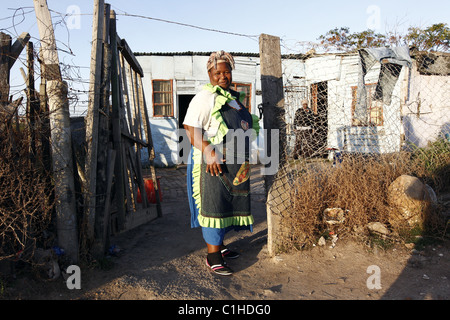 LOCAL AFRICAN WOMAN NEW BRIGHTON TOWNSHIP PORT ELIZABETH SOUTH AFRICA ...