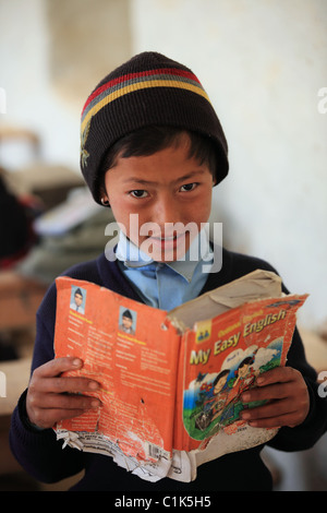 Nepali School in Nepal Himalaya Stock Photo - Alamy