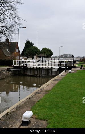 Trent lock gates at Holme Pierrepont Stock Photo - Alamy